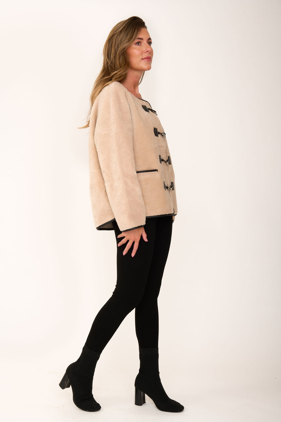 The Cadogan Jacket in Beige – Popski London